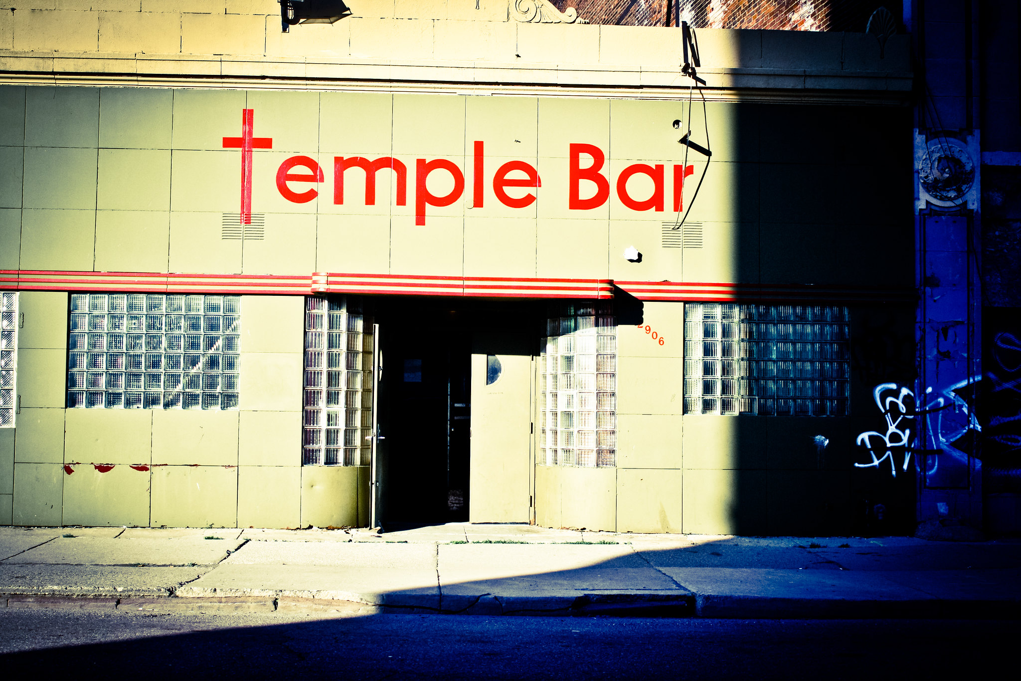 Step Up to the Bar - The Temple Bar! - Detroit Area Art Deco Society